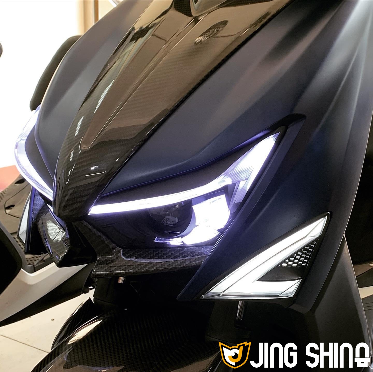 勁戰六代-V8立體蜂巢方向燈 - JingShingDY