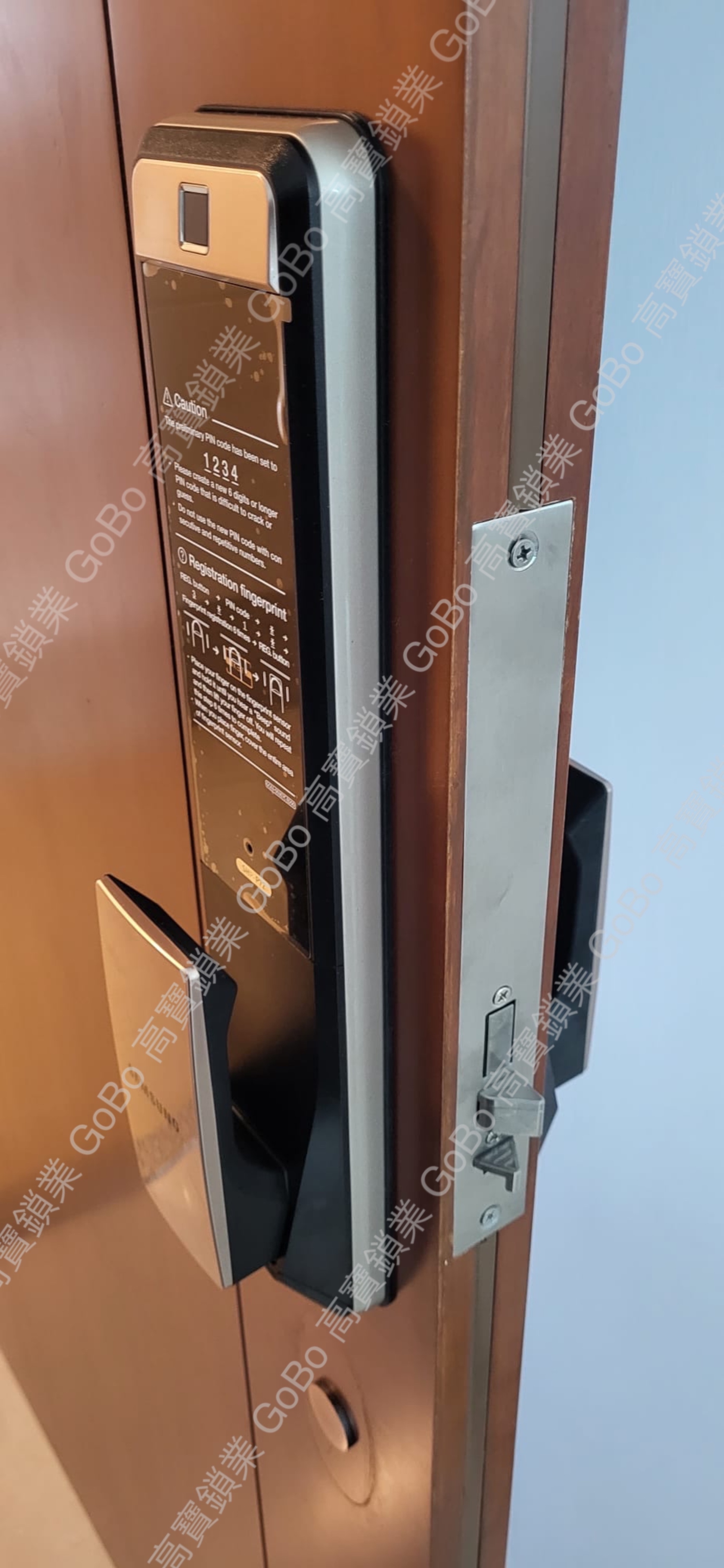 東涌 映灣園 裝電子門鎖 Samsung P72 香檳金色